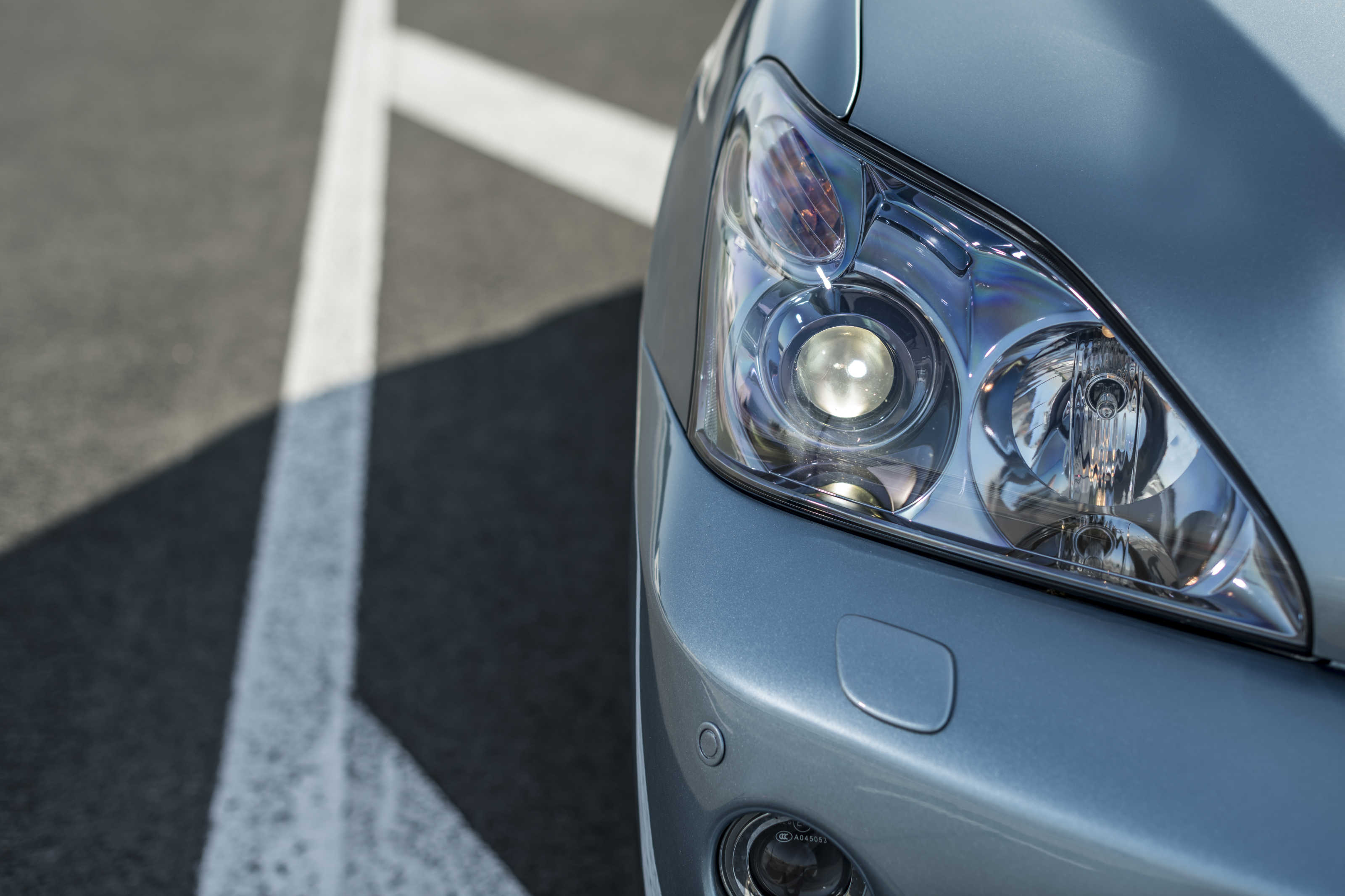 Hybrid-klassikern RX 400h möter nya LEXUS UX 250h — Toyota