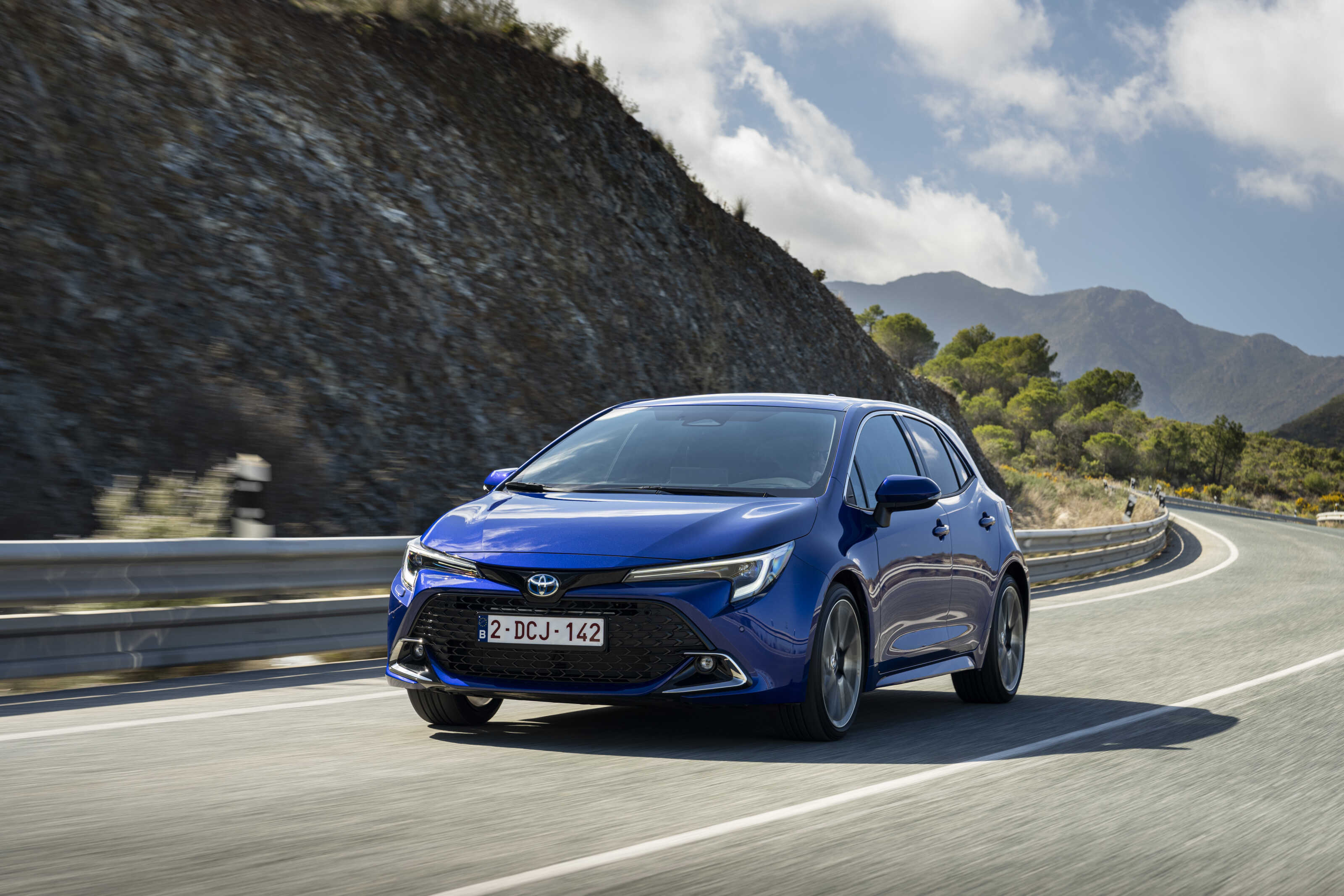 Toyota fokuserar på ny teknik för 2024 års Corolla — Toyota