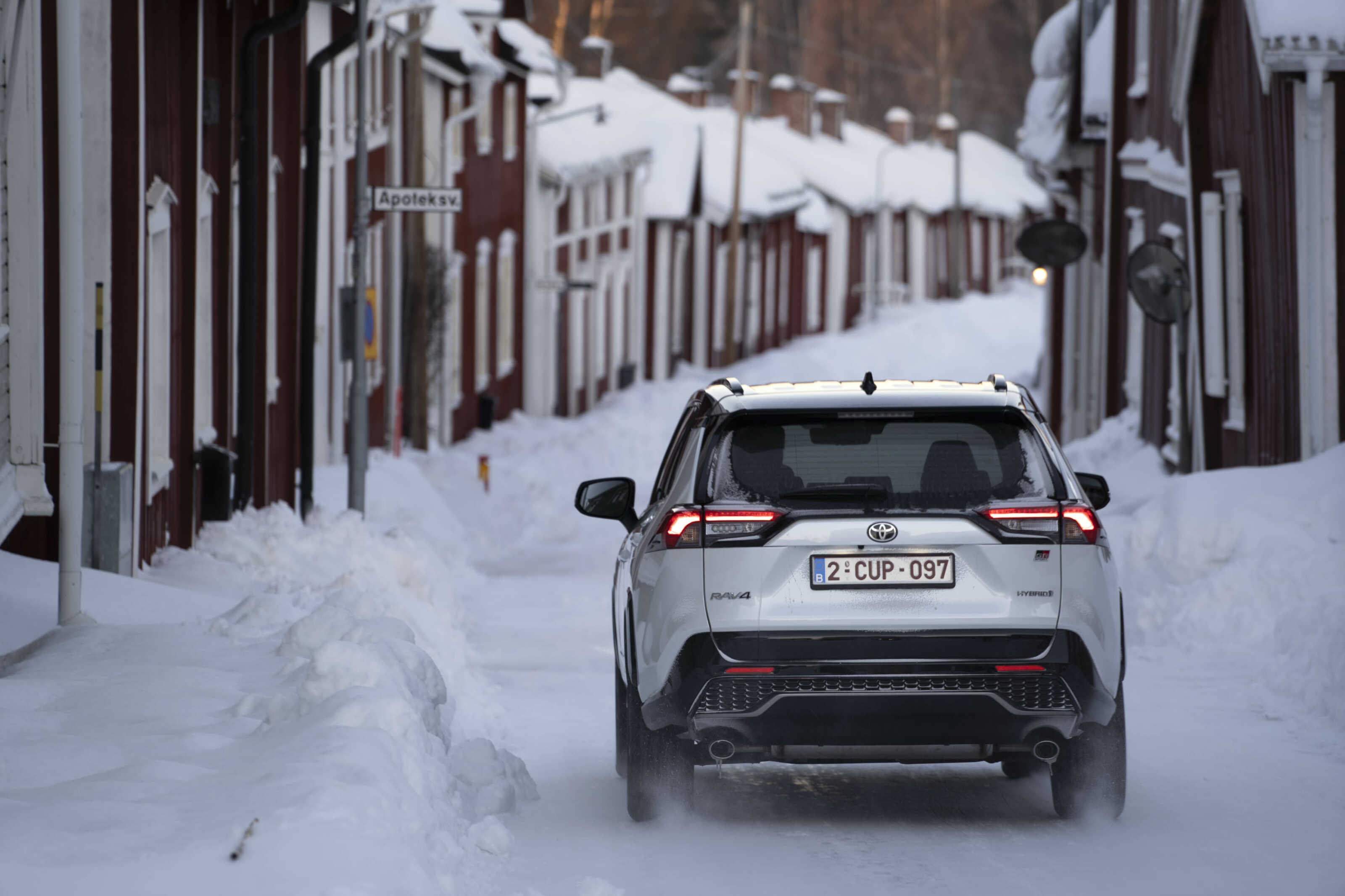 Upptäck Norrbotten med Toyota RAV4 GR SPORT — Toyota