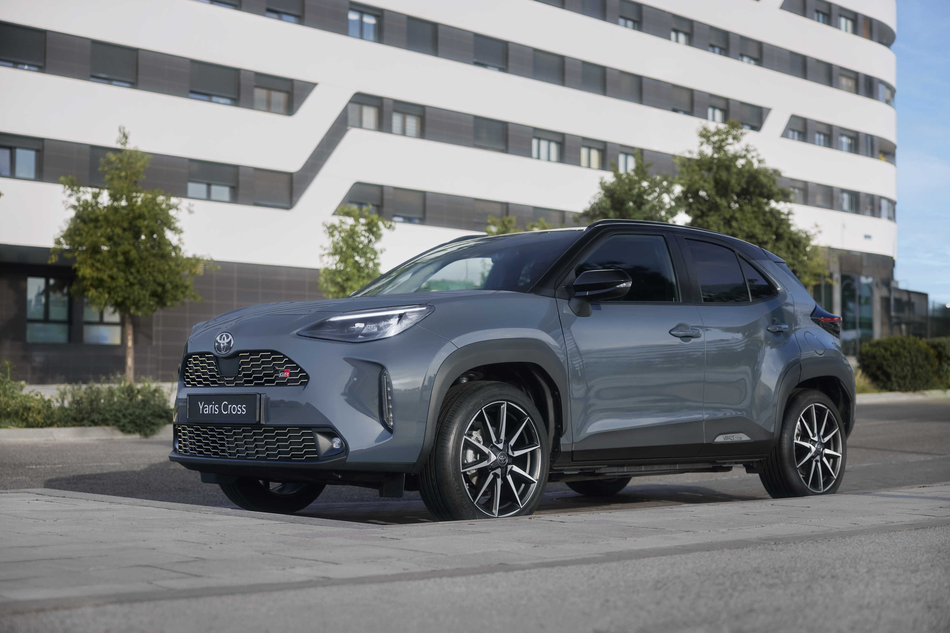 Yaris Cross-sortimentet 2025 stärks med uppdaterad GR SPORT-version ... Yaris Cross-sortimentet 2025 stärks med uppdaterad GR SPORT-version ...