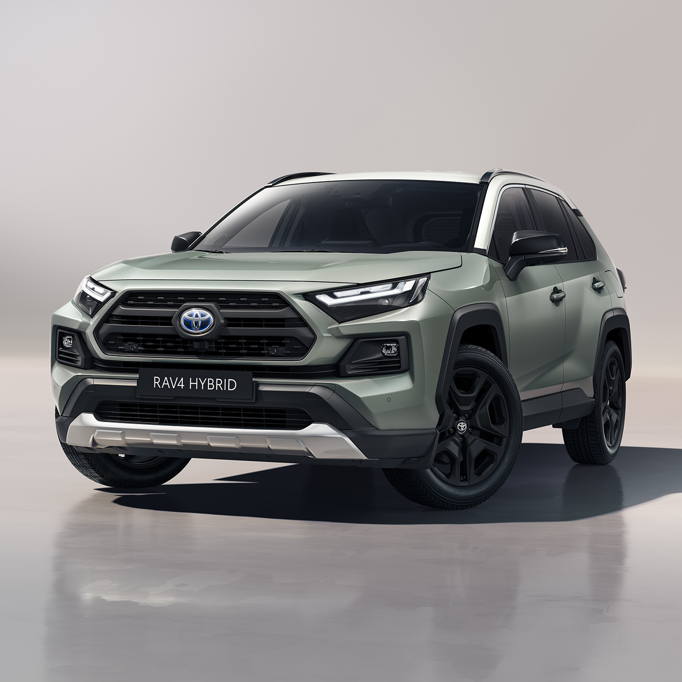 RAV4 ADVENTURE – ny version med ”go anywhere spirit” — Toyota